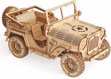 Wooden machines model kits that move with mechanic parts.
